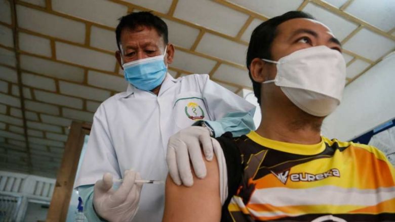 Speed up Covid-19 vaccine booster rollout: Cambodia PM - Asia News ...