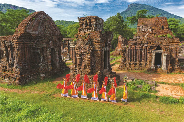 Night performance to kick off national tourism year in Quang Nam - Asia ...