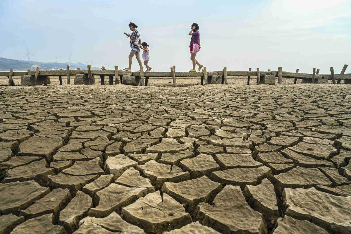 Drought shrinks China's biggest freshwater lake to 10% of usual size - Asia News NetworkAsia ...
