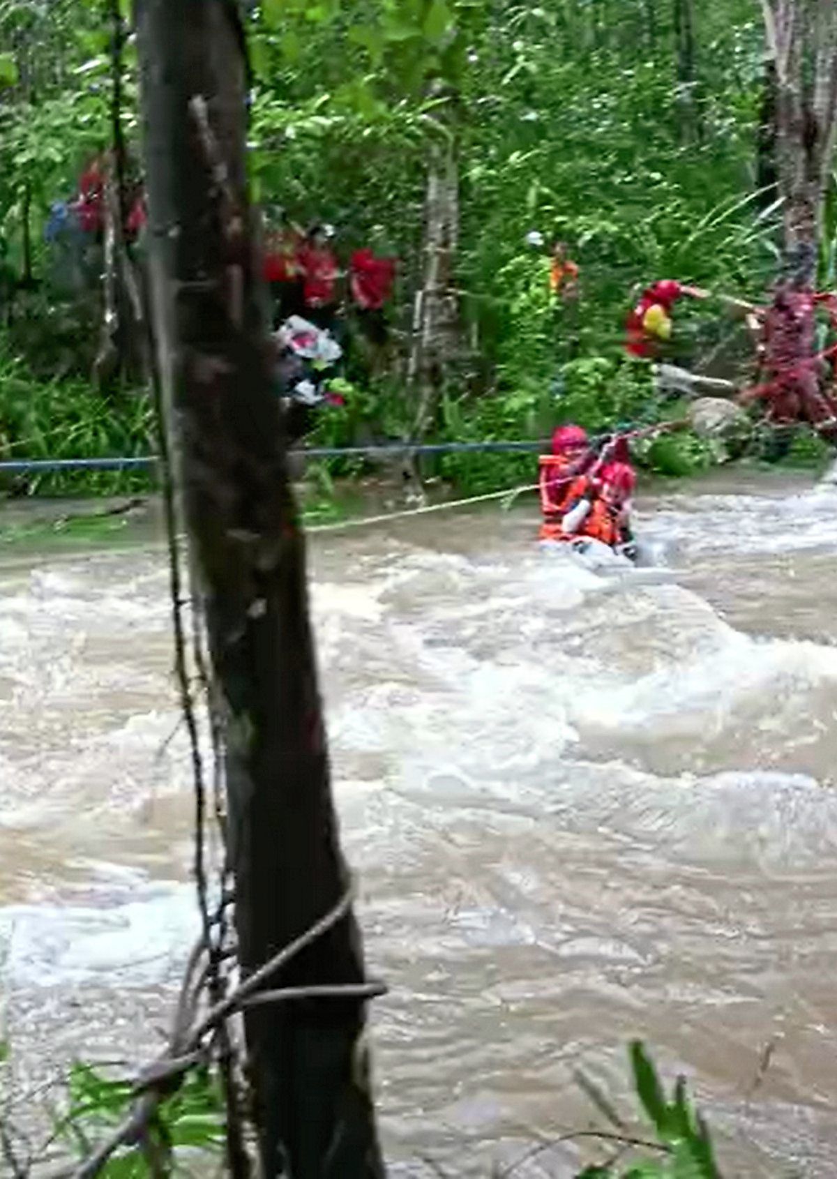 42 hikers rescued after waterfall turns into raging river - Asia News ...