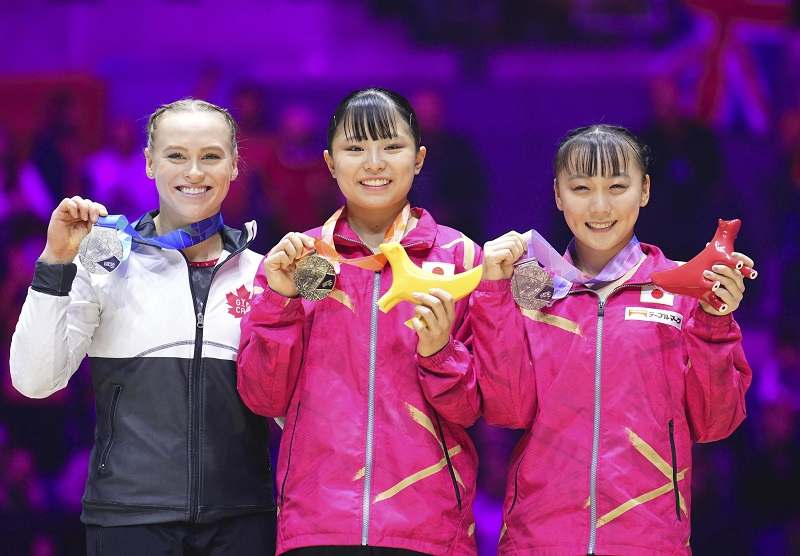 Teen Hazuki Watanabe grabs historic world gold on balance beam - Asia ...
