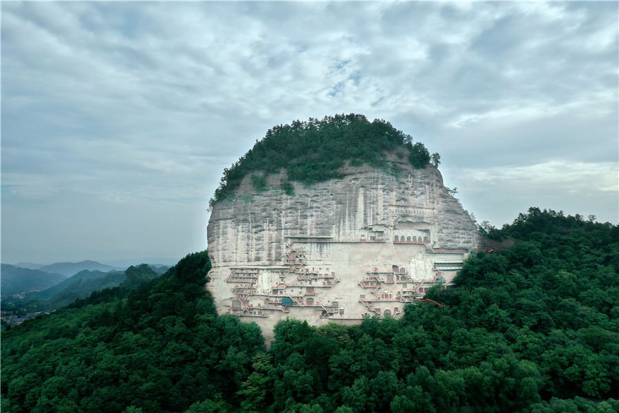 Photographer spends years documenting Chinese grotto art - Asia News ...