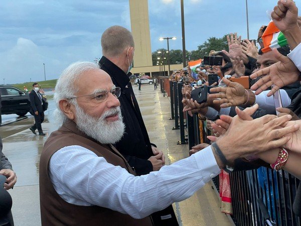 PM Modi welcomed at New York airport with ‘Modi-Modi’ chants - Asia ...