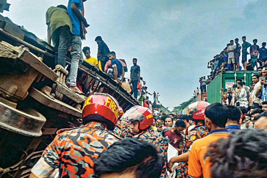 'Human error' caused Bangladesh train accident - Asia News NetworkAsia News Network