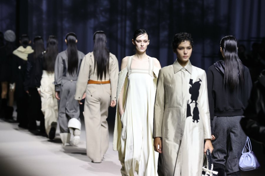 Seoul Fashion Week tries on new look: Inclusion and diversity - Asia ...