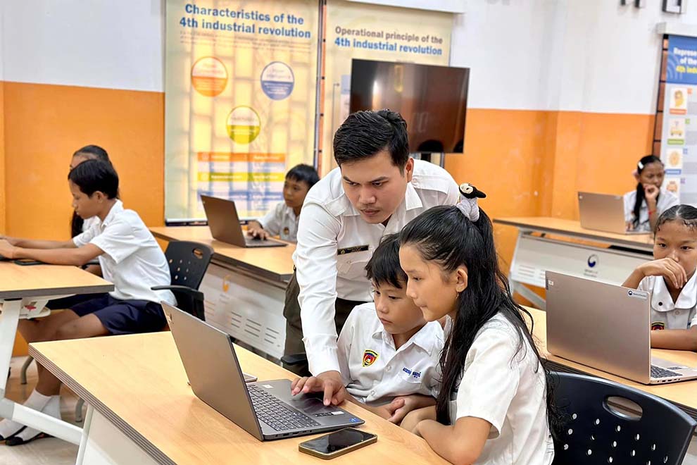 Siem Reap primary school sees tech boost through use of AI - Asia News ...