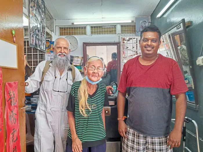 Indian barber keeps 100-year tradition alive with US$2.40 haircuts ...