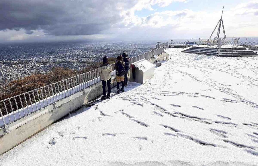 Areas of northern Japan see first snowfall - Asia News NetworkAsia News ...