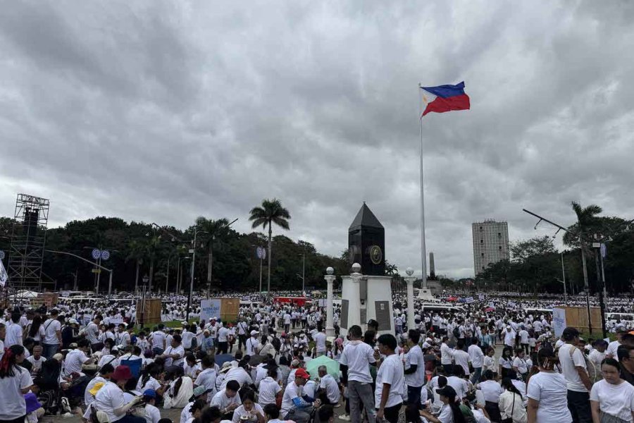 More than a million join Philippine church protest over impeachment ...