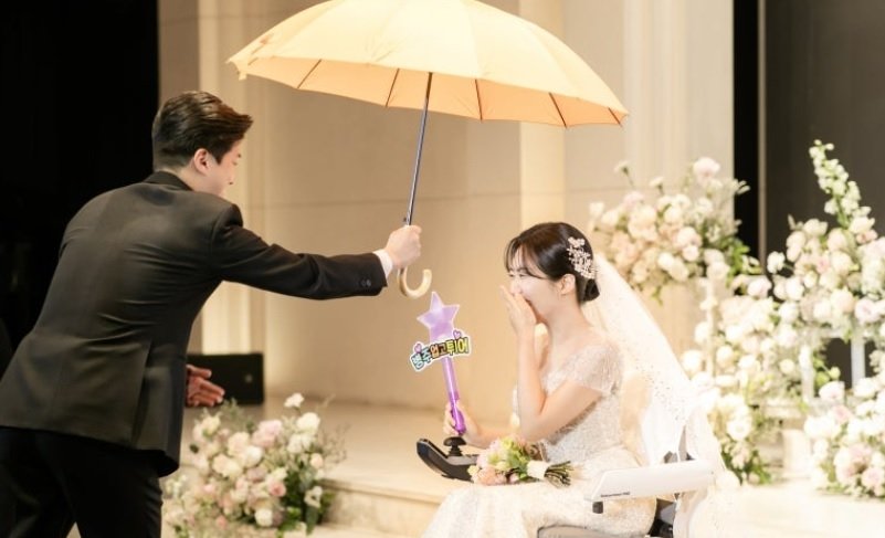 Real-life version of South Korean drama’s 'Lovely Runner' couple melts ...