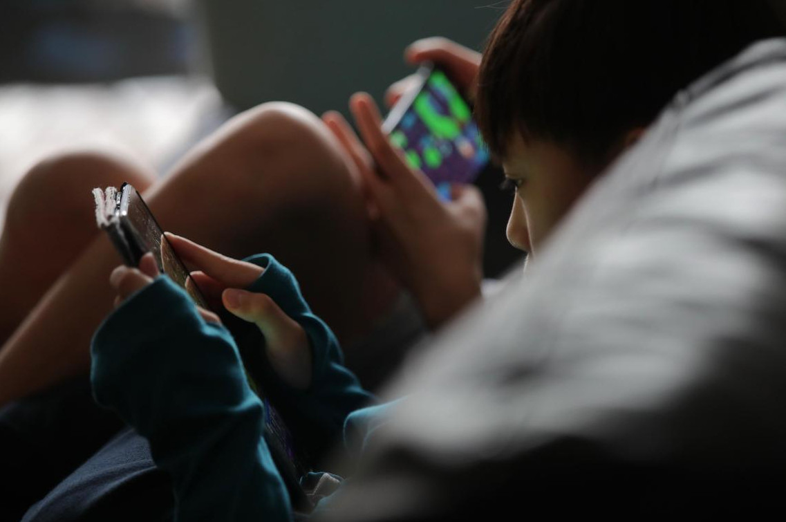 As textbooks are swopped for tablets, Japan’s push for digital ...