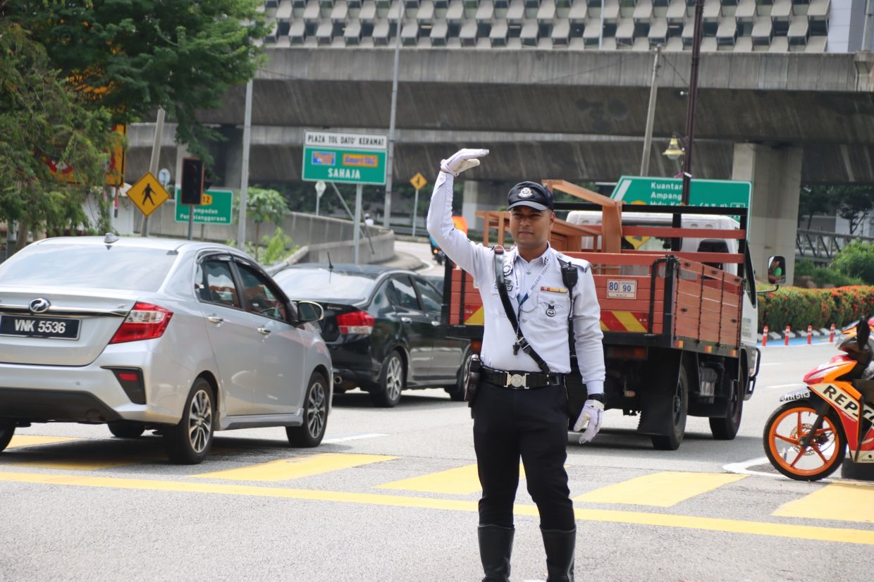 First day of road closure dry-run for ASEAN Summit goes smoothly, says Kuala Lumpur traffic cops ...