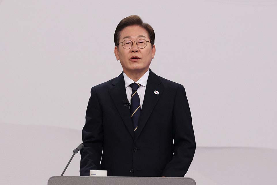 South Korean presidential candidate Lee Jae-myung won't 'rush into any ...