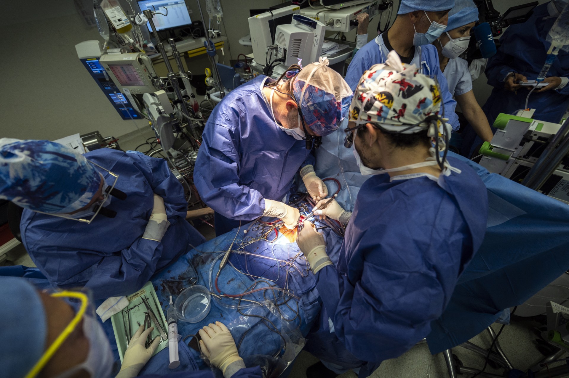 In a first, local doctors in Pakistan’s Karachi team up to perform rare ...