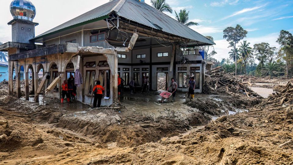 Fresh floods devastate Indonesia’s Central Tapanuli two months after ...