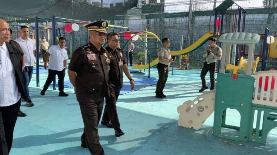 Bilibid prison opens 5,000-sq-m park for inmates with visitors - Asia ...