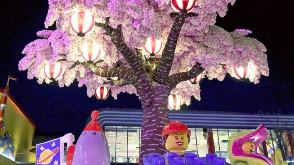 Cherry blossom tree made of 880,000 Lego bricks blooms in Nagoya - Asia ...
