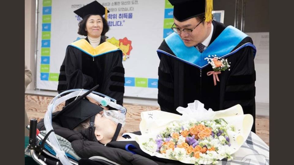 South Korean with paralysis completes master’s degree using only his ...